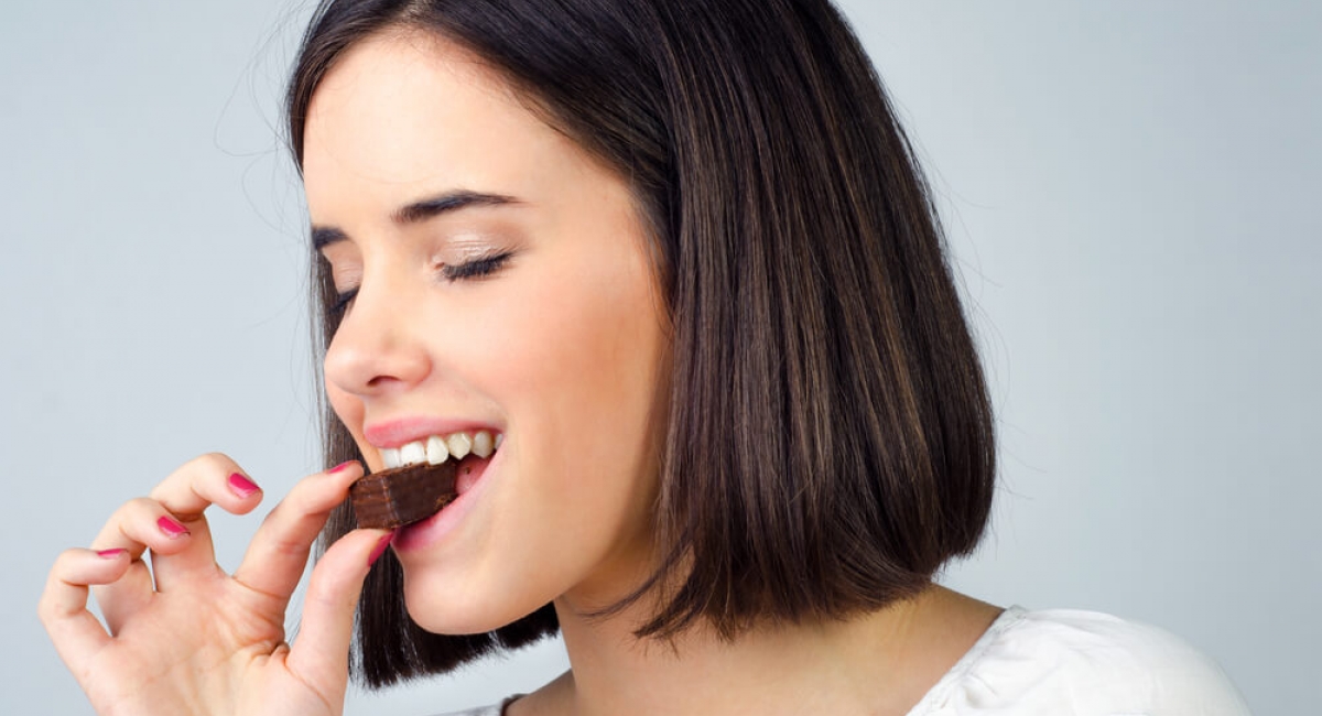 Como controlar a vontade de comer doce? - Performa Academia - Treine na ...